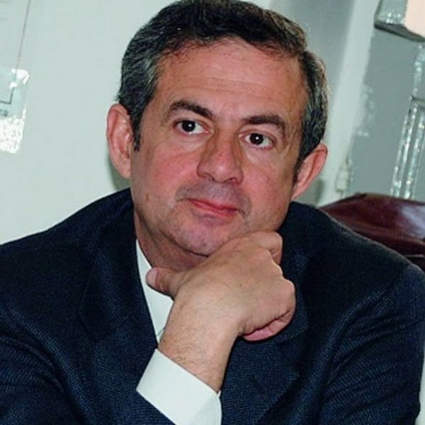 Avv. Arnone a senatore Giarusso: adotti provincia di Agrigento - Iene ...