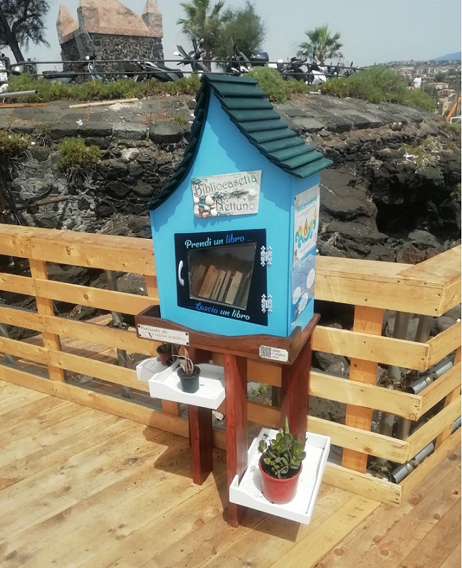 Solarium Ognina: installata una bibliocasetta per favorire la lettura e ...