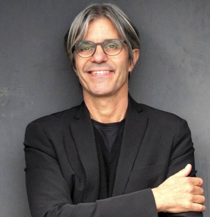 Riposto (Ct), in piazza San Pietro Ruggero Sardo conduce ‘La Sicilia da ...