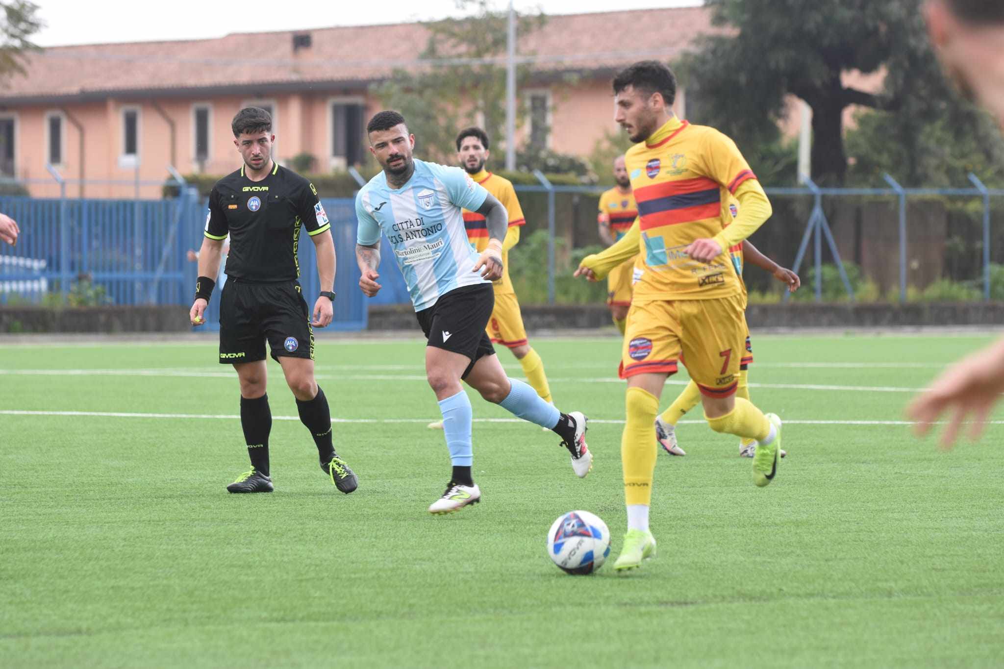 Imesi Atletico Catania 1994, rimonta e pareggio in dieci uomini - Iene ...