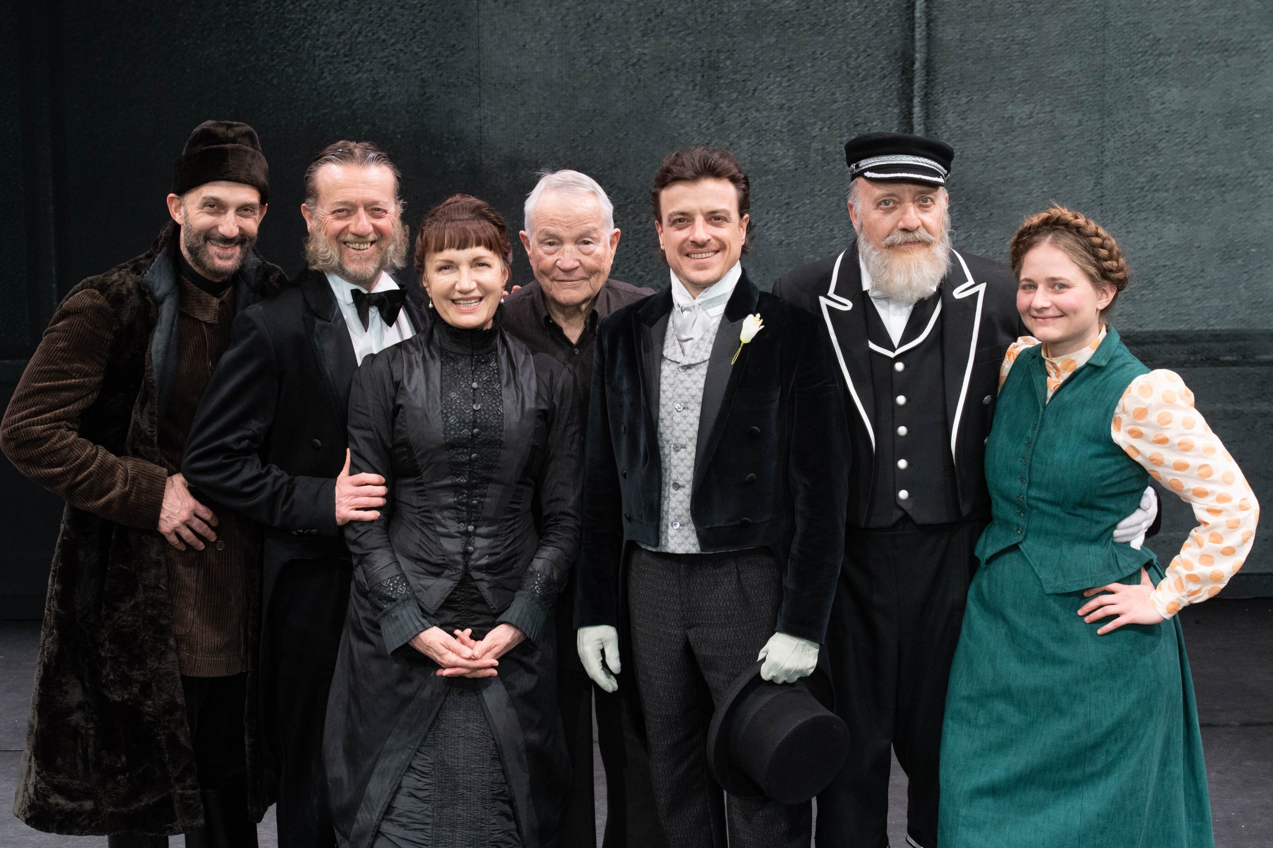 Allo Stabile di Catania arriva “Crisi di nervi. Tre Atti Unici” di ...